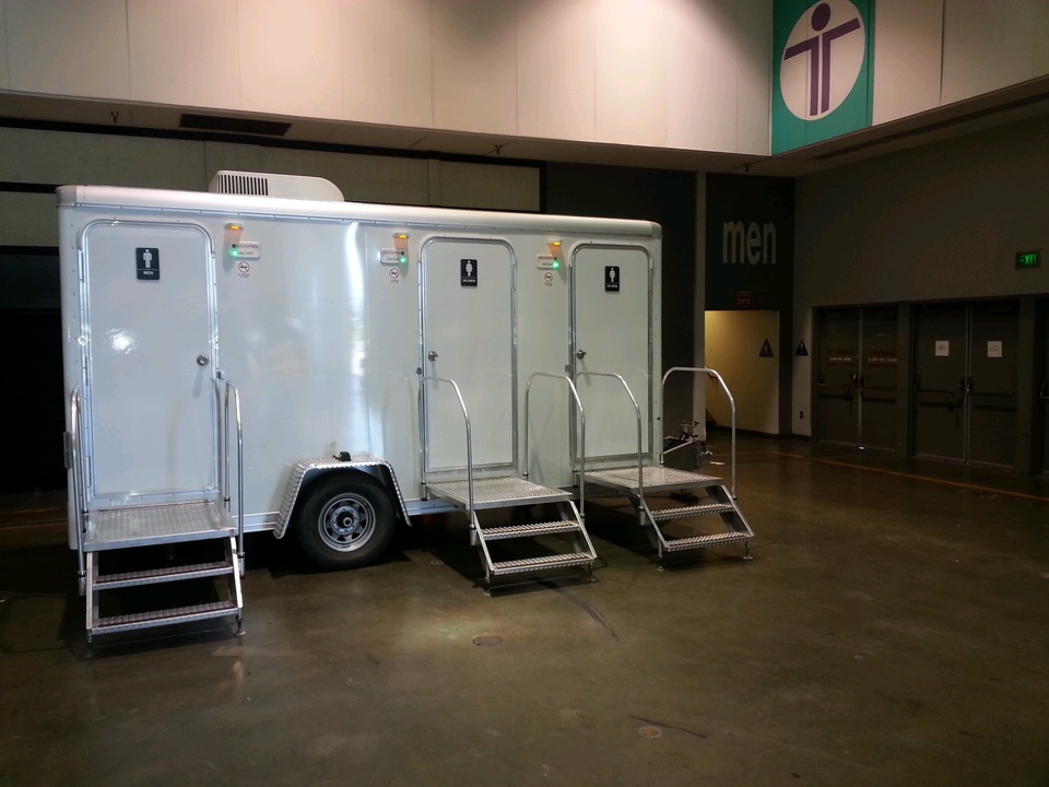 Los Angeles_July 9 2014 | Royal Restrooms California